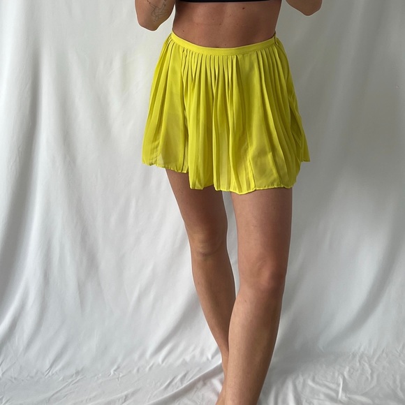 LF | Skirts | Lf Yellow Pleated Mini Skirt | Poshmark
